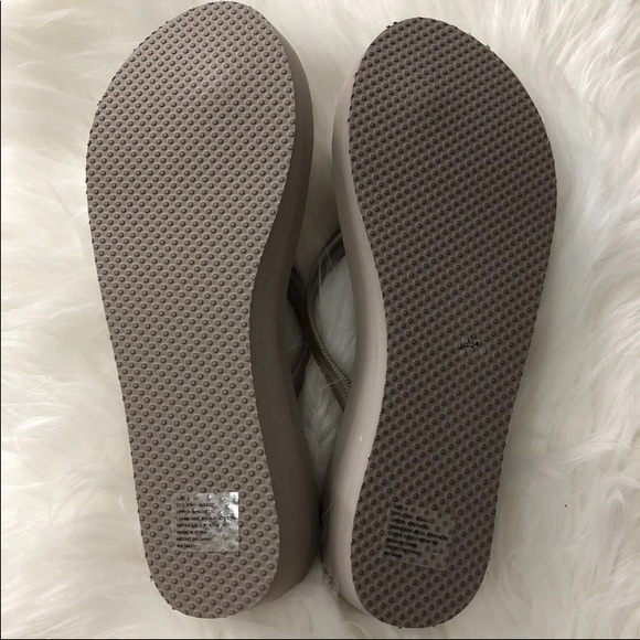 GAP | Shoes | Gap Slippers | Poshmark